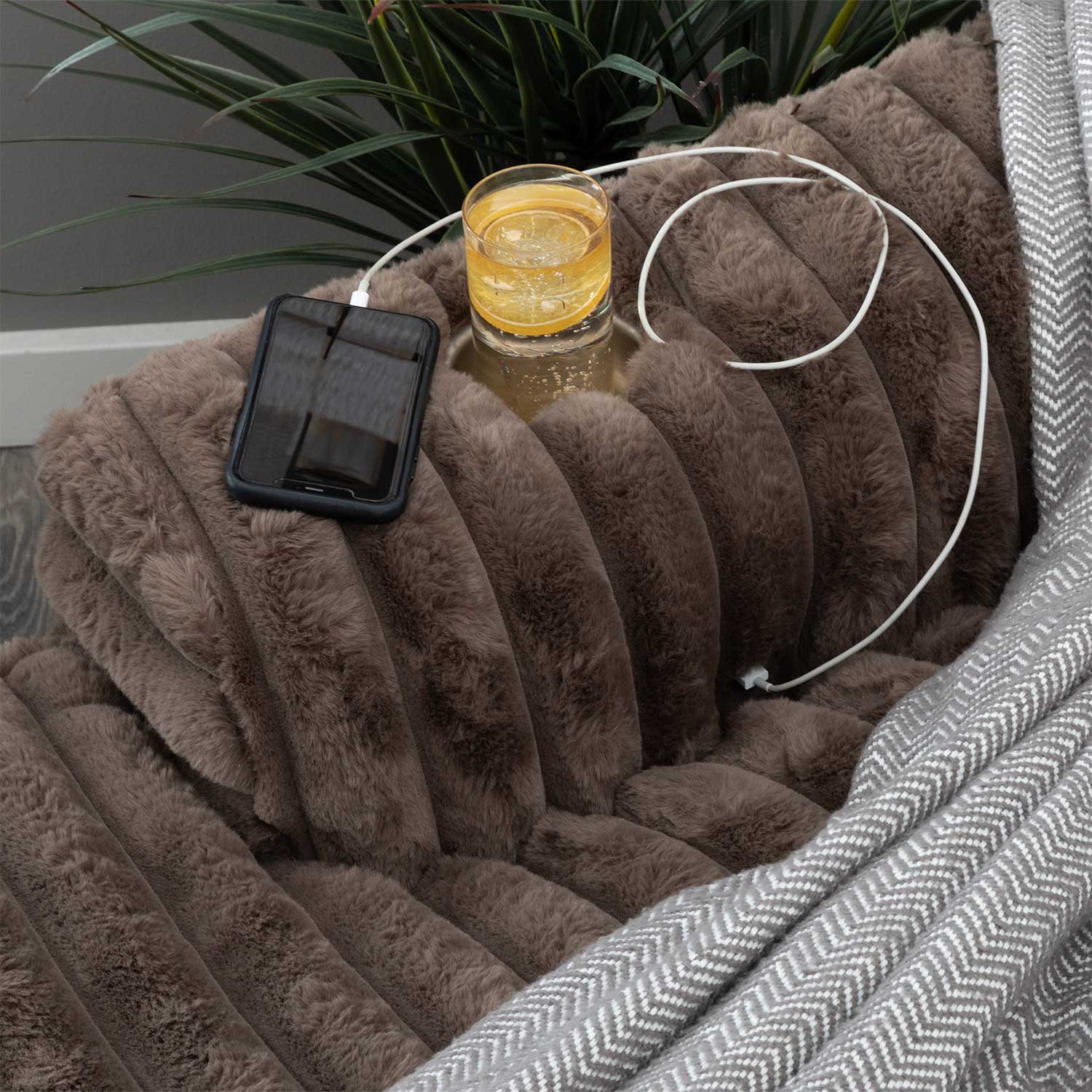 Snuggle Chocolate Double Chaise | B1-4500 | AFW.com